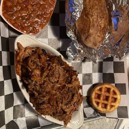 MAPLE CITY TAPS & EATERY - Updated July 2025 - 36 Photos & 73 Reviews ...