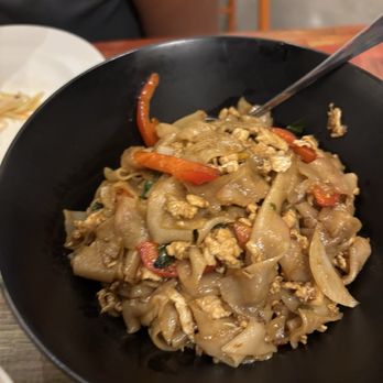 BLOCK 9 THAI STREET EATS - Updated September 2025 - 390 Photos & 194 ...