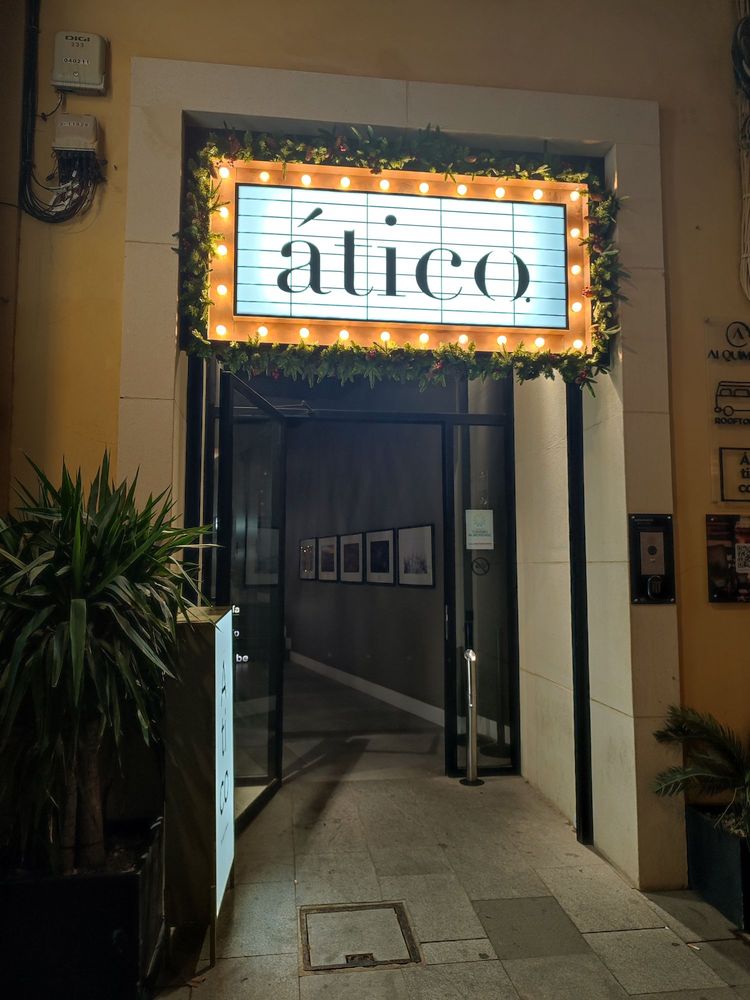 TERRAZA URBANA ÁTICO. - Updated December 2024 - C. Tenor Iribarne 2 ...