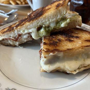 MINNOW’S - Updated January 2026 - 19 Photos & 14 Reviews - 416 Higgins ...