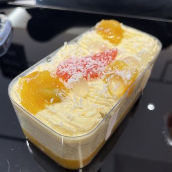 YU CAKE - Updated August 2024 - 69 Photos & 14 Reviews - 3333 Bristol ...