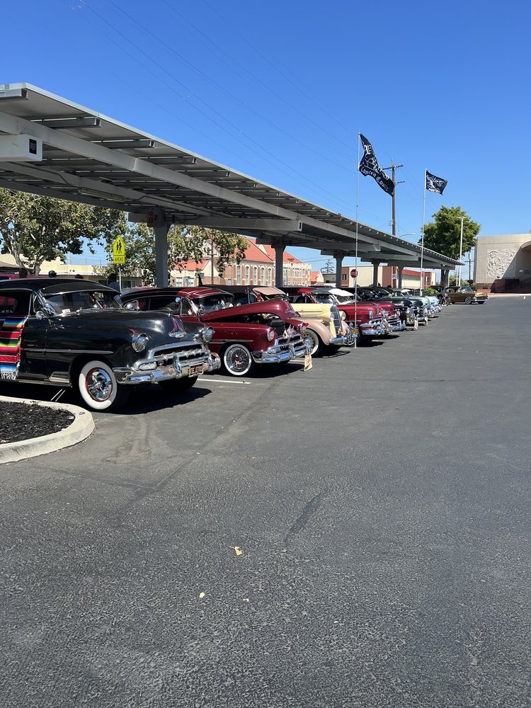 PITTSBURG HIGH SCHOOL - Updated December 2025 - 25 Photos - 1750 Harbor ...