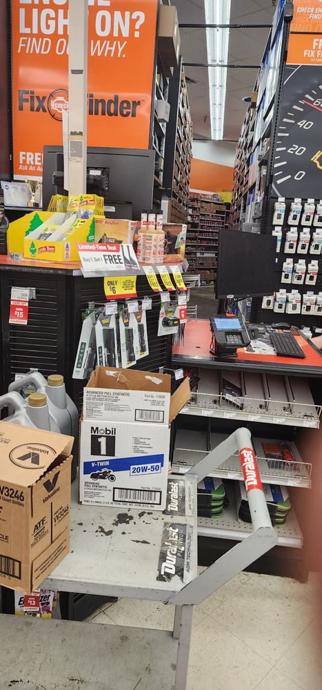 AUTOZONE AUTO PARTS - Updated December 2025 - 10 Photos & 18 Reviews ...