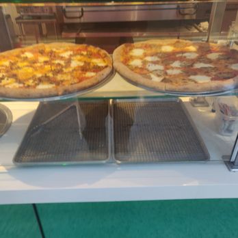 DANNY BOY’S FAMOUS ORIGINAL PIZZERIA - Updated September 2024 - 374 ...