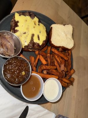 RED OAK PUB AND RESTAURANT - Updated May 2026 - 132 Photos & 214 ...