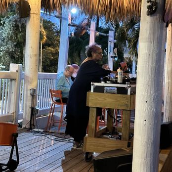 GRAMPS GETAWAY - Updated March 2025 - 243 Photos & 82 Reviews - 3301 ...