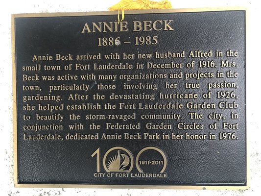 ANNIE BECK PARK - Updated October 2024 - 52 Photos - N Victoria Park Rd ...