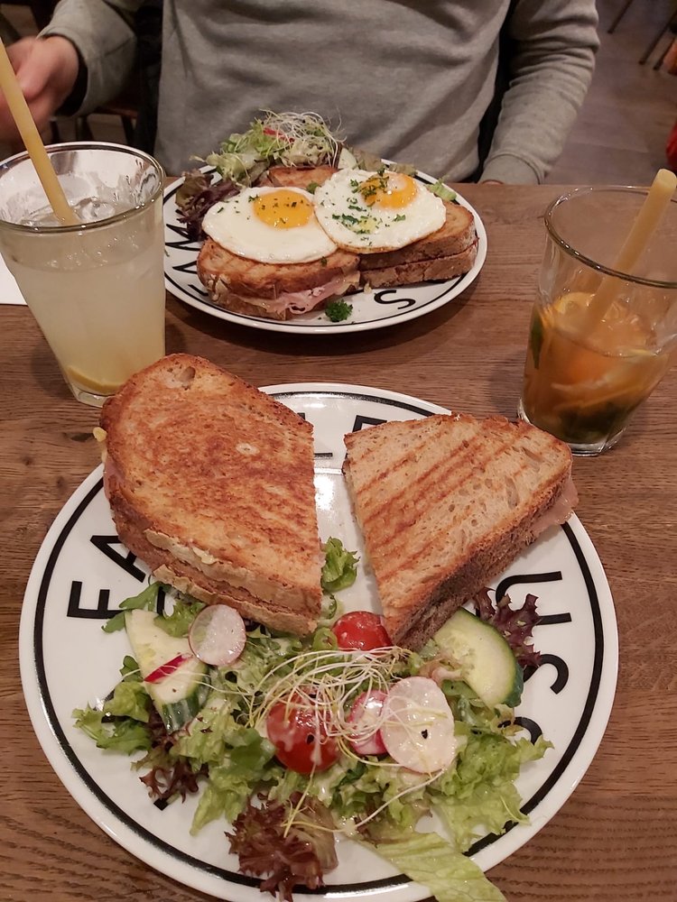 LA FAMILLE - Rue du Bailli 84, Ixelles, Région de Bruxelles-Capitale ...
