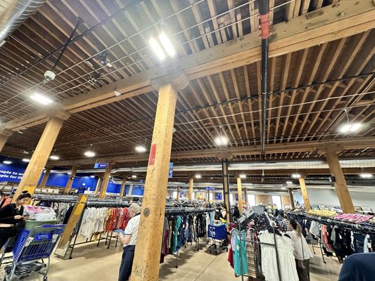 GOODWILL - Updated November 2025 - 2135 W Grand Ave, Chicago, Illinois ...