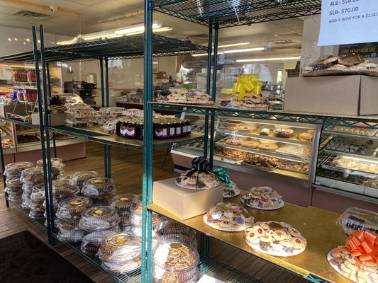 HOMESTYLE DESSERTS BAKERY - Updated November 2024 - 169 Photos & 210 Reviews - 24 S Water St ...