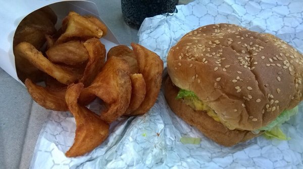 BURGER 81 - Updated October 2025 - 11 Photos & 35 Reviews - 3900 Wilder ...