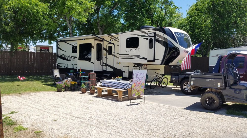 ALAMO CITY RV PARK - 20 Photos & 29 Reviews - 1011 Gembler Rd, San ...