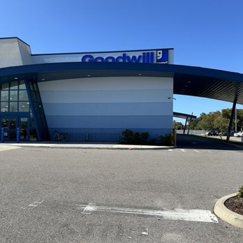 GOODWILL INDUSTRIES-SUNCOAST - Updated October 2025 - 73 Photos & 49 ...