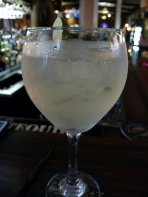 YARDVILLE INN RESTAURANT & TAVERN - 16 Photos & 46 Reviews - 200 ...