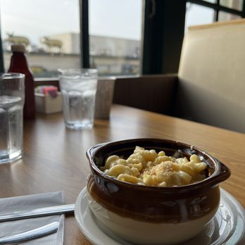 PIKE PLACE BAR & GRILL - Updated May 2025 - 355 Photos & 586 Reviews ...