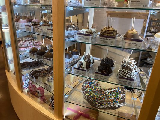 ROCKY MOUNTAIN CHOCOLATE FACTORY - Updated February 2025 - 35 Photos ...