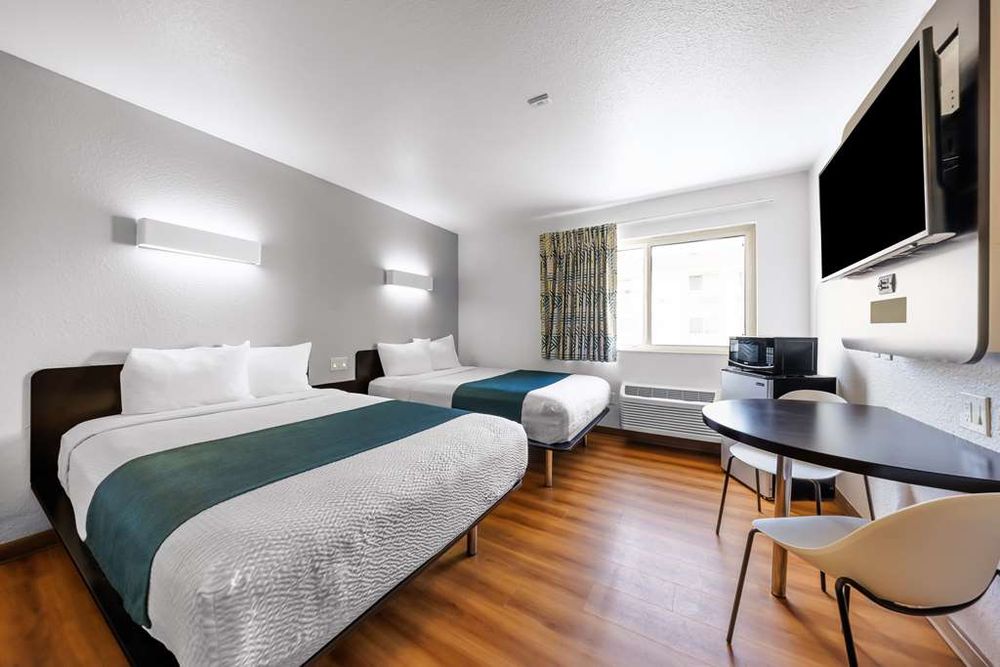 MOTEL 6 - SEATTLE - Updated December 2025 - 153 Photos & 107 Reviews ...