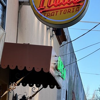 ITALIA TRATTORIA - Updated March 2025 - 263 Photos & 294 Reviews - 144 ...