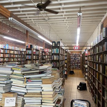 SMITH FAMILY BOOKSTORE - Updated January 2026 - 30 Photos & 97 Reviews ...