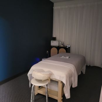 CLOUD 9 FOOT SPA - Updated October 2025 - 77 Photos & 29 Reviews ...