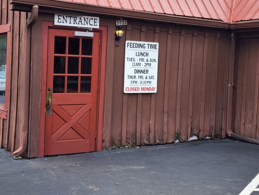 RON’S BARN BARBECUE & SEAFOOD - Updated December 2025 - 51 Photos & 55 ...