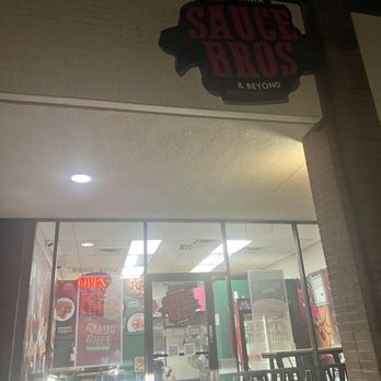 SAUCEBROS - Updated May 2025 - 77 Photos & 110 Reviews - 3115 W Parker ...