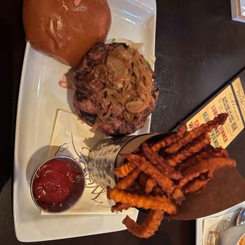 WILDE BAR & RESTAURANT - Updated October 2024 - 607 Photos & 1366 ...