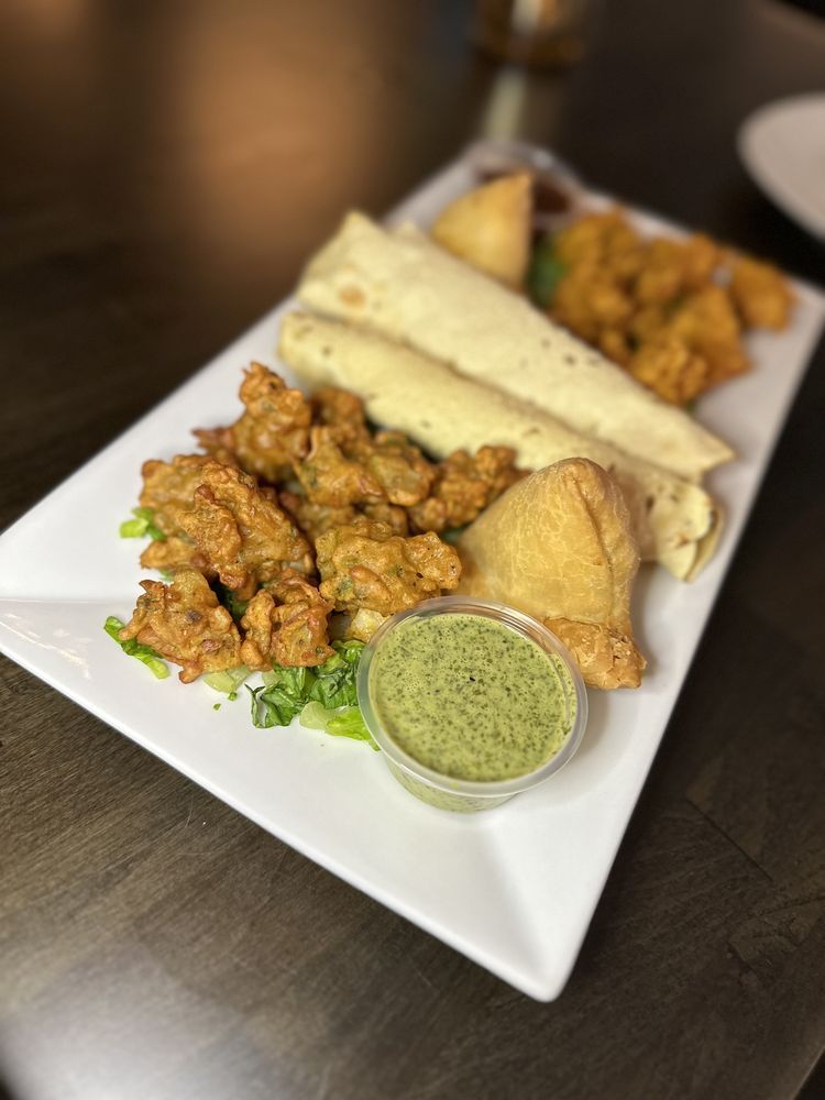 MOGULS SUPPER CLUB - Updated August 2024 - 164 Photos & 129 Reviews ...