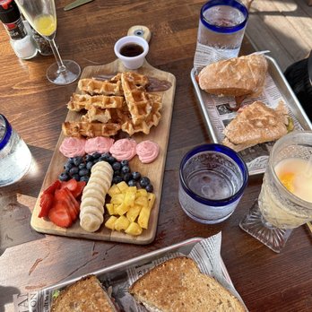 THE DEWEY POST - Updated June 2024 - 81 Photos & 50 Reviews - 1205 ...