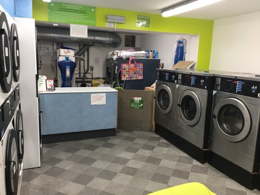 BANDBOX LAUNDRY - Updated September 2025 - 87 Photos - 72 Hathersage ...