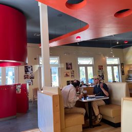 REGINELLI’S PIZZERIA - Updated January 2026 - 238 Photos & 215 Reviews ...