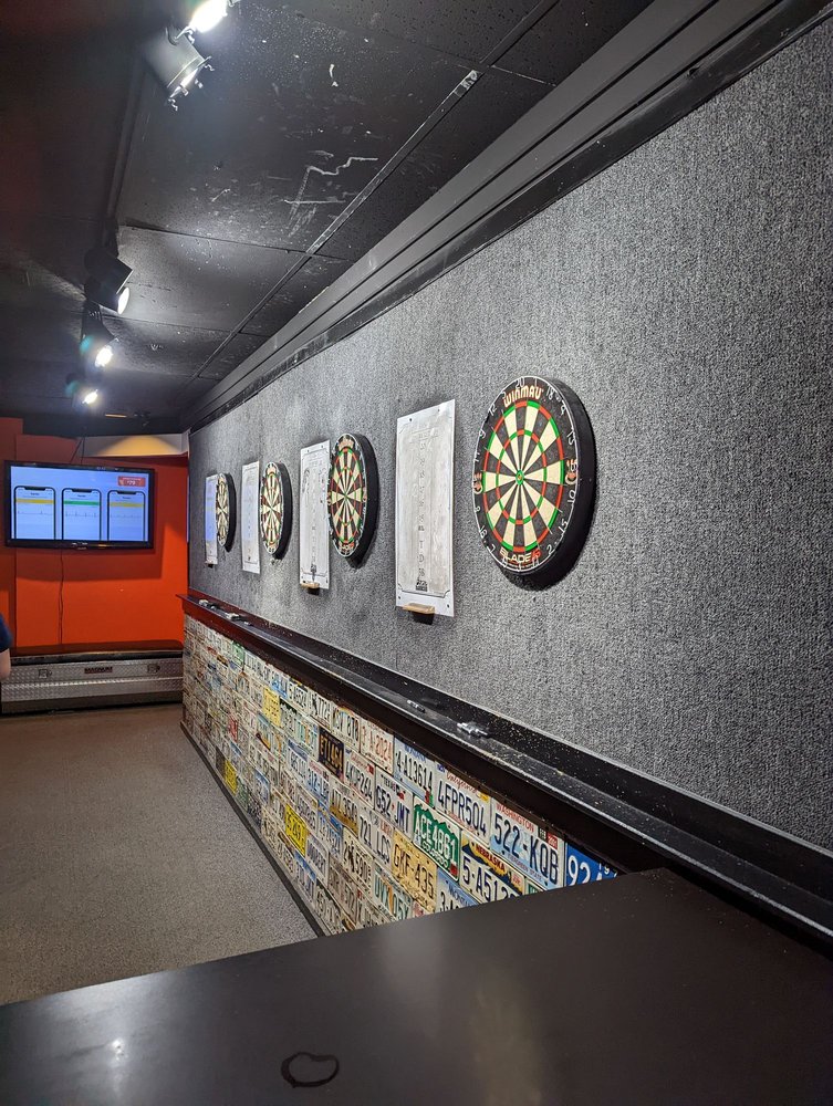 CARPOOL - Updated June 2025 - 61 Photos & 162 Reviews - 208 Elden St ...