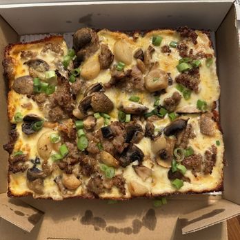 MOTORHEAD PIZZA - Updated June 2024 - 19 Photos - 3281 Swetzer Rd ...
