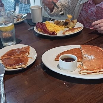 OLLO - Updated July 2024 - 1060 Photos & 1000 Reviews - 23750 Pacific ...