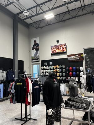 HITTERS HOUSE CEDAR PARK - Updated December 2025 - 1717 Scottsdale Dr ...