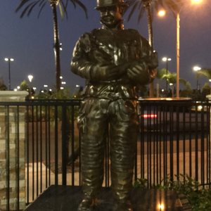 EL DORADO NEIGHBORHOOD LIBRARY - Updated November 2025 - 22 Photos - 20 ...