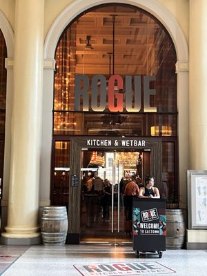 ROGUE KITCHEN & WETBAR - Updated December 2025 - 398 Photos & 412 ...