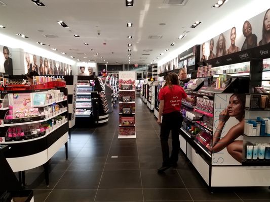 GENEVA COMMONS - Updated September 2025 - 28 Photos & 29 Reviews - 602 ...