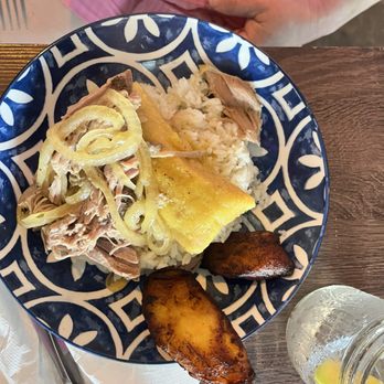 QUE RICO CUBAN CAFE - Updated August 2024 - 74 Photos & 56 Reviews ...