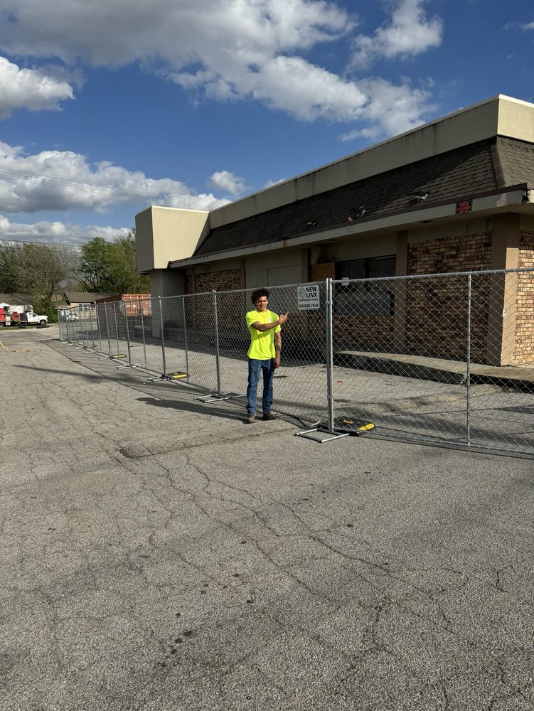 NEW LINX TEMPORARY FENCE - Updated August 2025 - 10 Photos - 3404 W ...