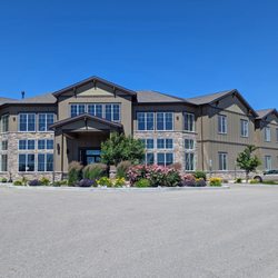 SPRING GARDENS SENIOR LIVING MERIDIAN - 17 Photos - 1180 W Overland Rd ...