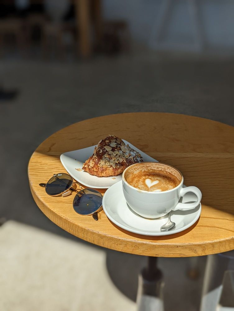 PRIMO PASSO COFFEE - 298 Photos & 416 Reviews - 702 Montana Ave, Santa ...