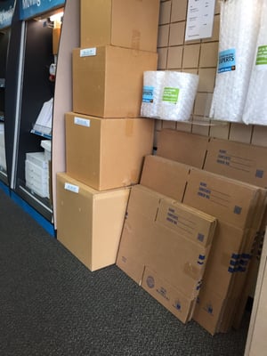 THE UPS STORE - Updated January 2025 - 30 Photos & 127 Reviews - 12223 ...