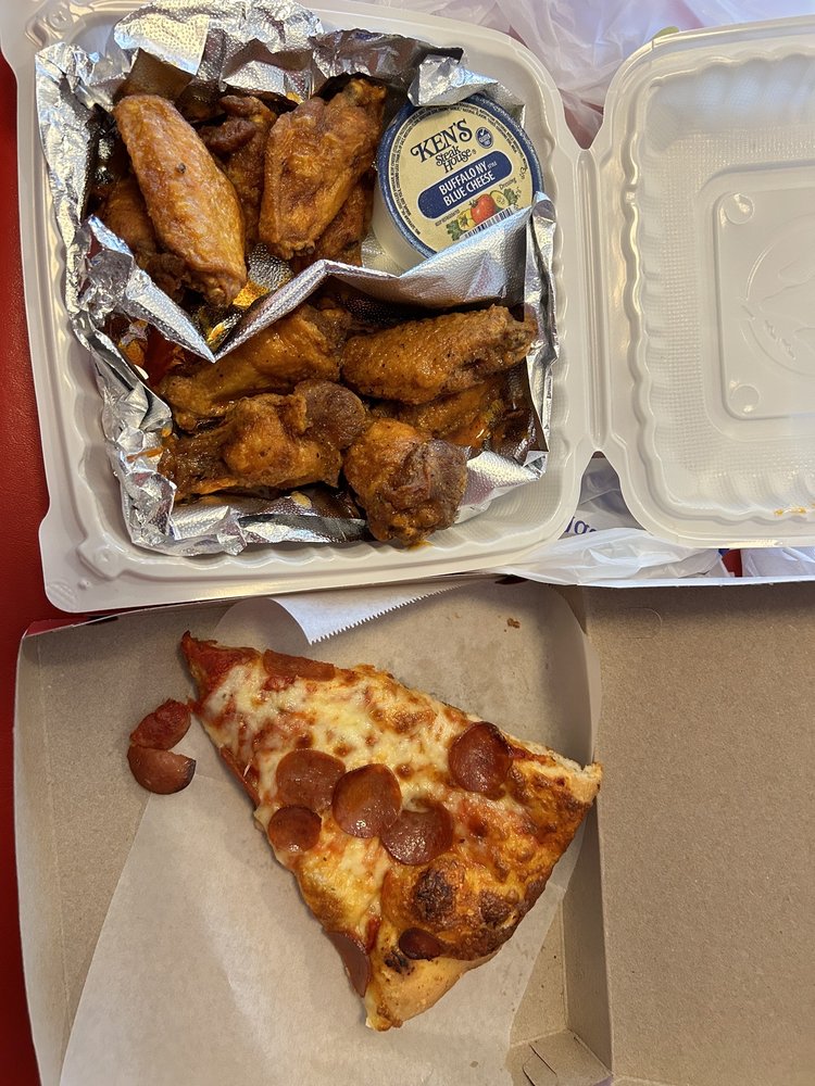 RICOTTA’S PIZZA NIAGARA - Updated August 2025 - 71 Photos & 52 Reviews ...