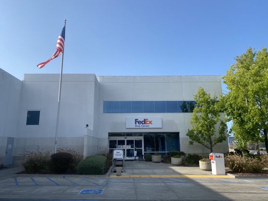 FEDEX SHIP CENTER - Updated January 2026 - 40 Photos & 122 Reviews ...