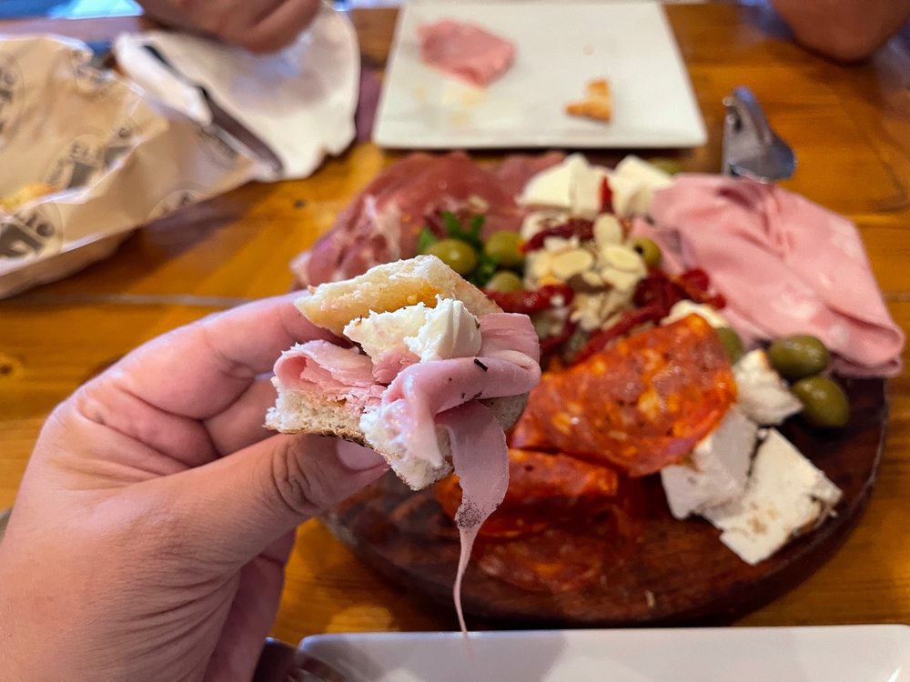 ELIO PIZZA ON FIRE - 420 Photos & 414 Reviews - 520 W Lake St, Addison ...