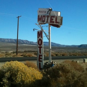 RUSTIC OASIS MOTEL - Updated July 2025 - 56 Photos & 17 Reviews - 2055 ...