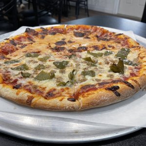 GRANDE PIZZA - Updated October 2025 - 62 Reviews - 301-315 S Blakely St ...