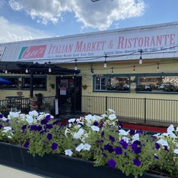 COCO’S ITALIAN MARKET - Updated December 2025 - 545 Photos & 739 ...