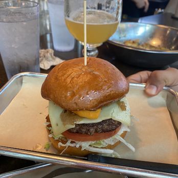 HOPDODDY BURGER BAR - Updated May 2024 - 2813 Photos & 5218 Reviews ...